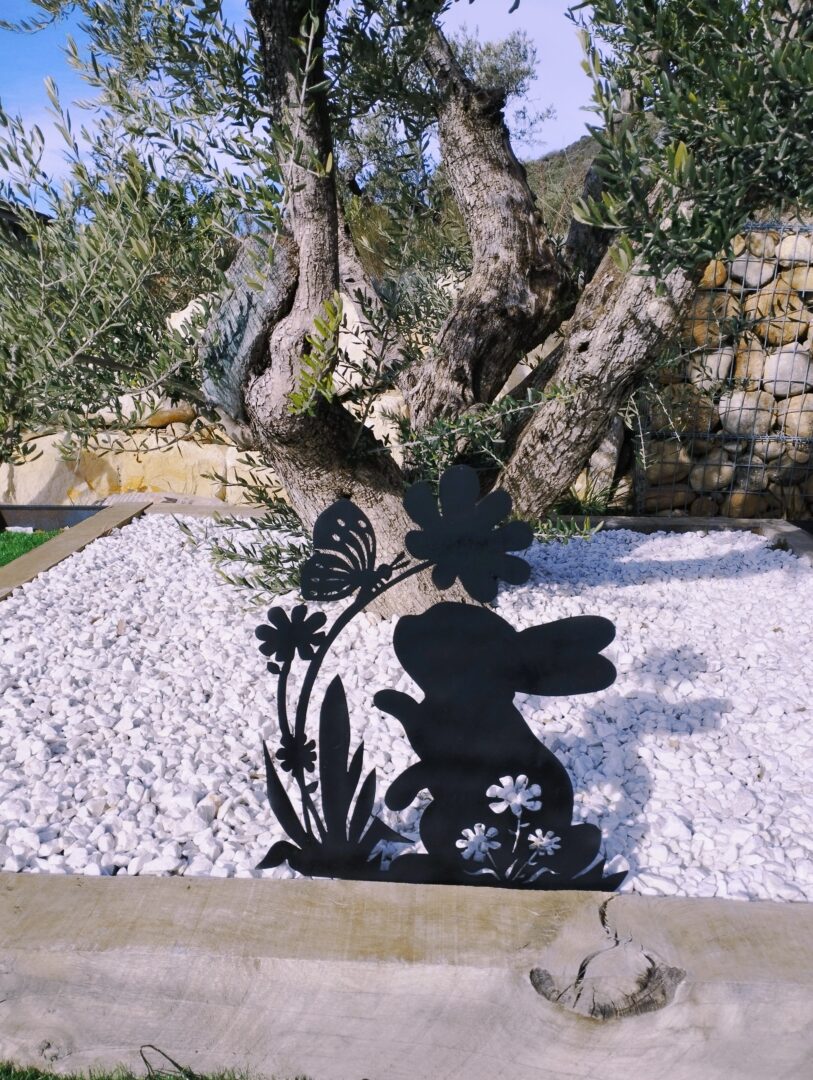 LAPIN FLEUR (H=90cm) - Mées Découpe Laser